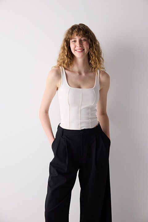 Bej Korse Görünümlü Slim Fit Crop Top PH4I68MX24IY-EC11 - Ekru - Penti